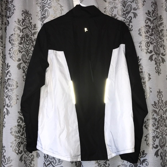 Danskin Now | Jackets & Coats | Hpdanskin Now Black And White Wind ...
